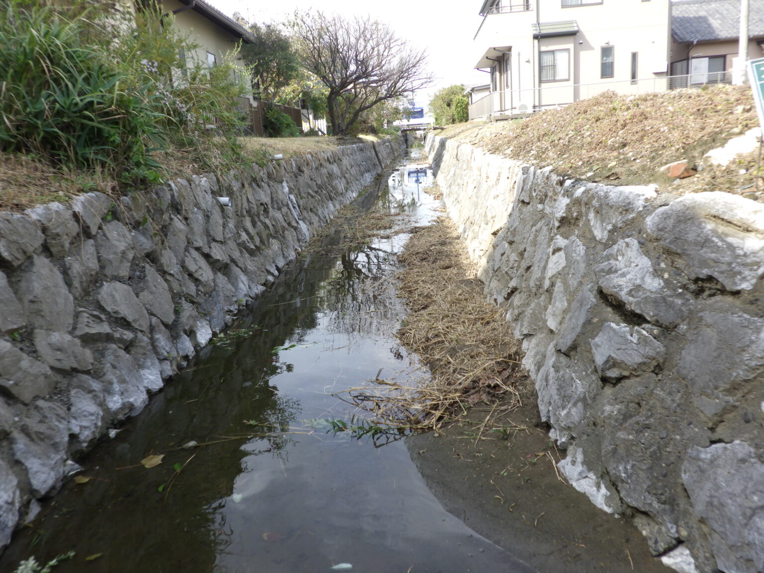 宇布見92号排水路 浚渫 11/15 – 有限会社浜名クリー｜浜松市の産業廃棄物・一般廃棄物収集運搬