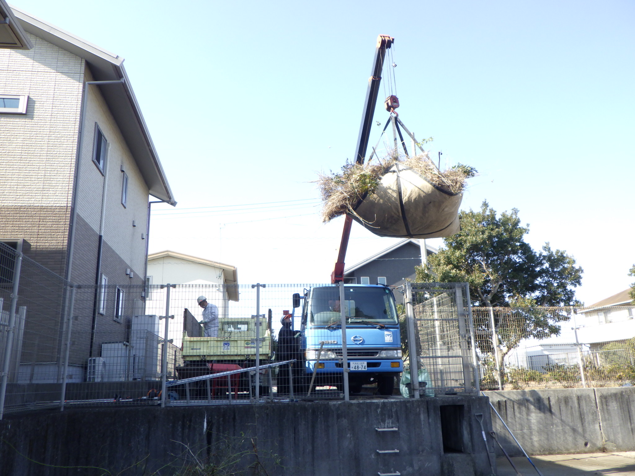 調整池清掃 篠原町 1/31 – 有限会社浜名クリー｜浜松市の産業廃棄物・一般廃棄物収集運搬